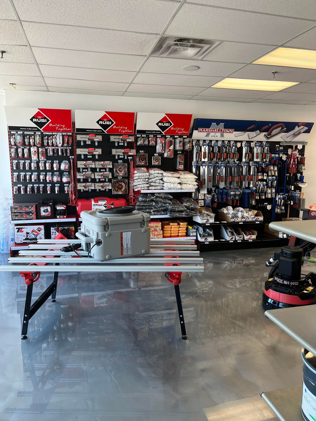 Cérapoxy Outils, accessoires et matériaux céramique époxy béton